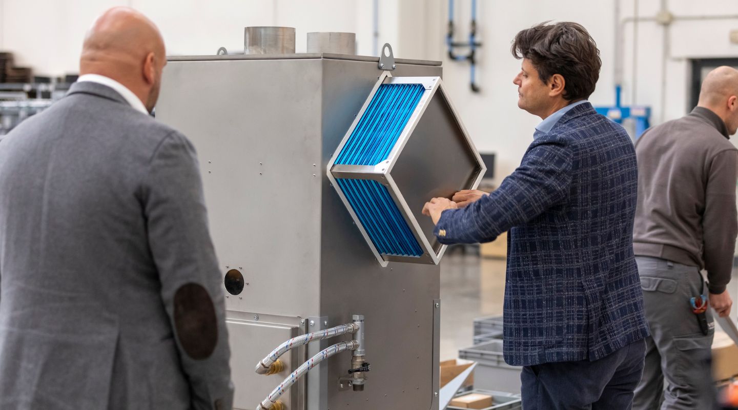 De-oilers for industry and plastic granule drying - Vismec